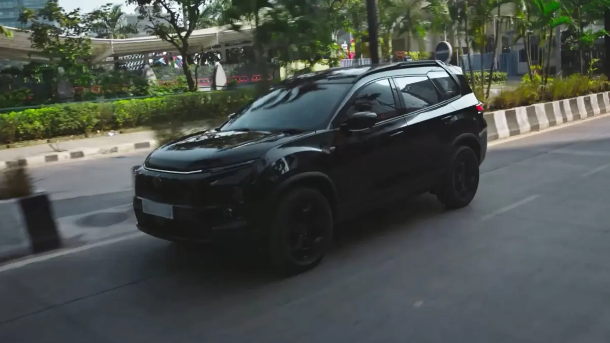 2025 Tata Safari Petrol Launched With Hyperion Engine and Premium Red ...