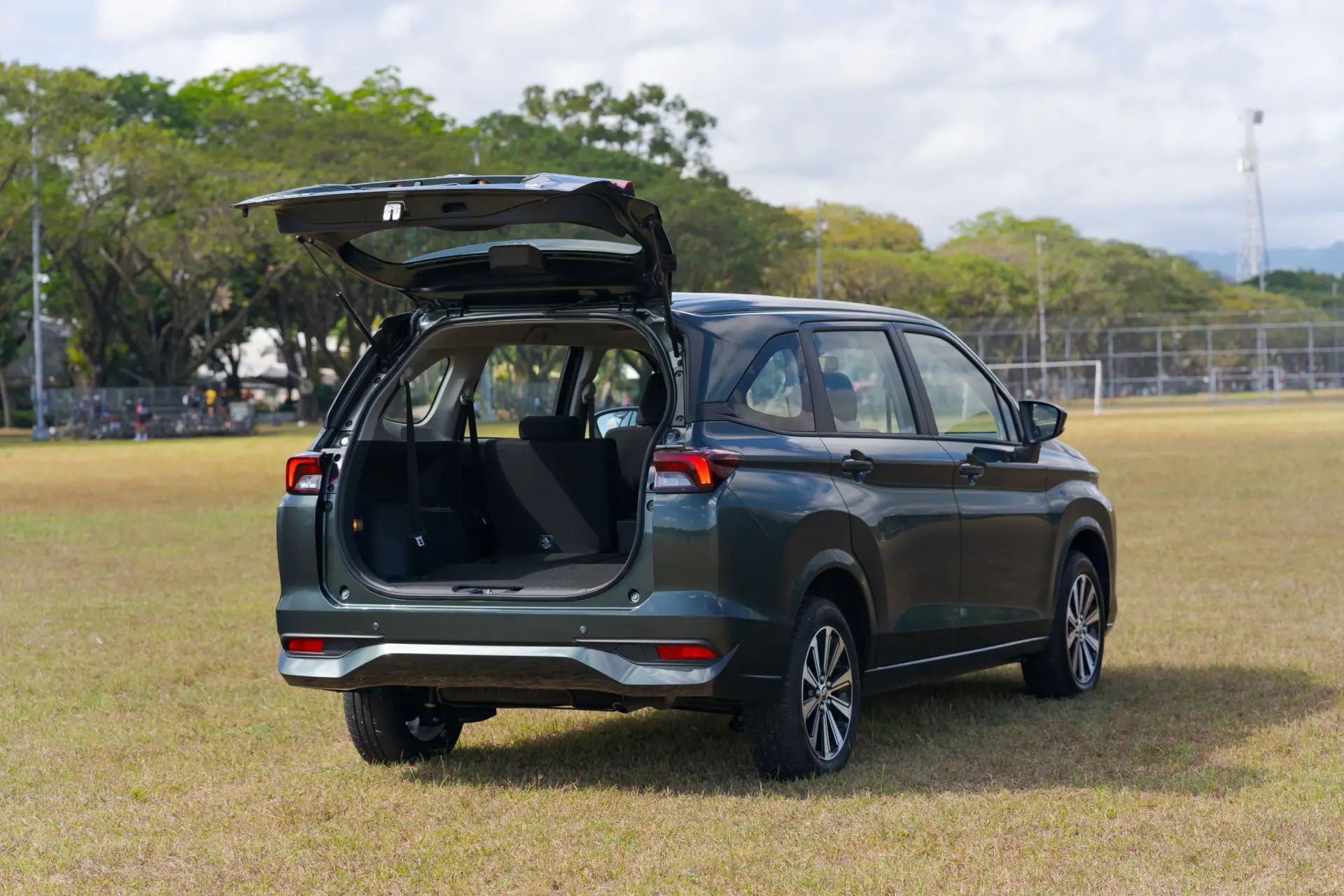 Toyota Is Quietly Killing the Rumion. Here’s the Real 7-Seater They ...