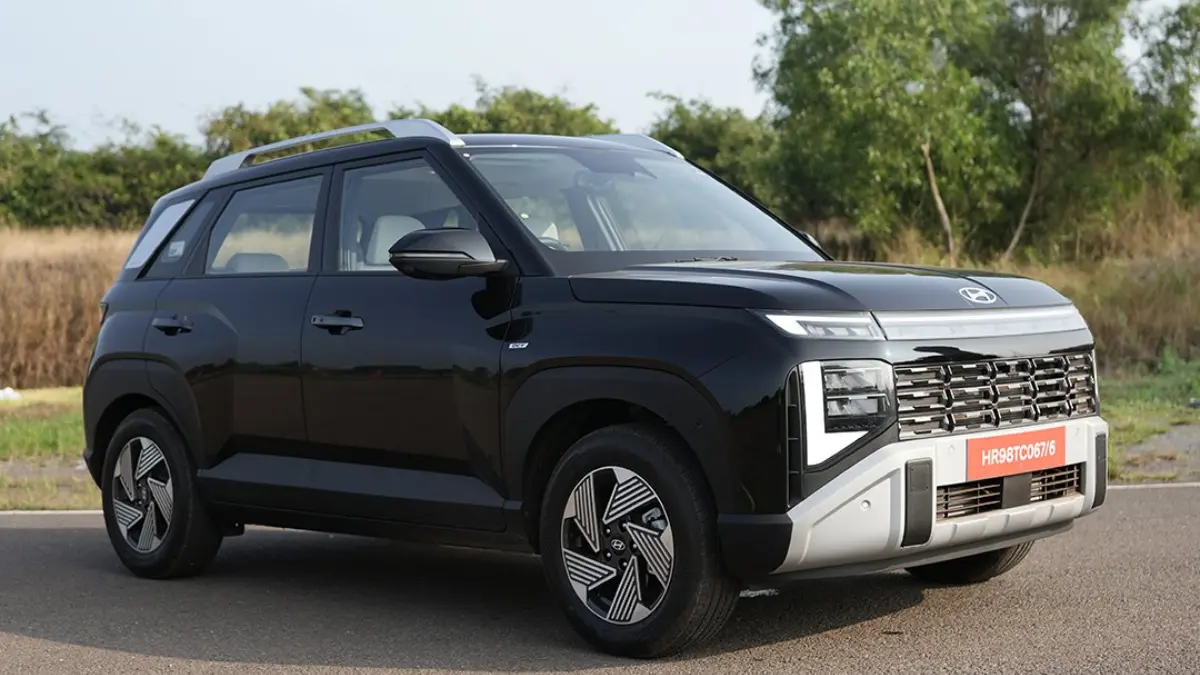 ₹9.99 Lakh Hyundai Venue HX5+ Packs Premium Features Into the Mid Variant